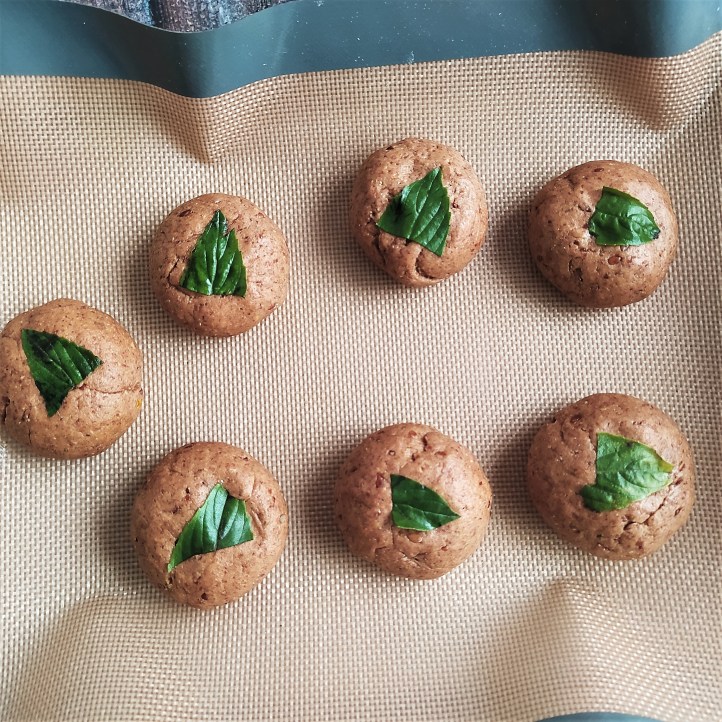 Making these Wholewheat Flaxmeal Buns – Ovenderful by Simran Oberoi